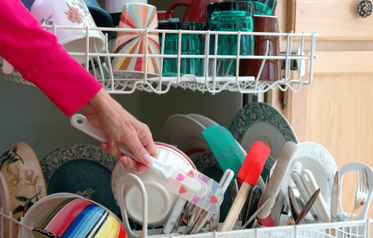 Why is Your Dishwasher Not Cleaning Top Rack Dishes?